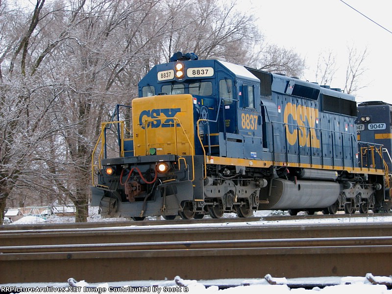 CSX 8837 Q276 9:00 am NS diamond